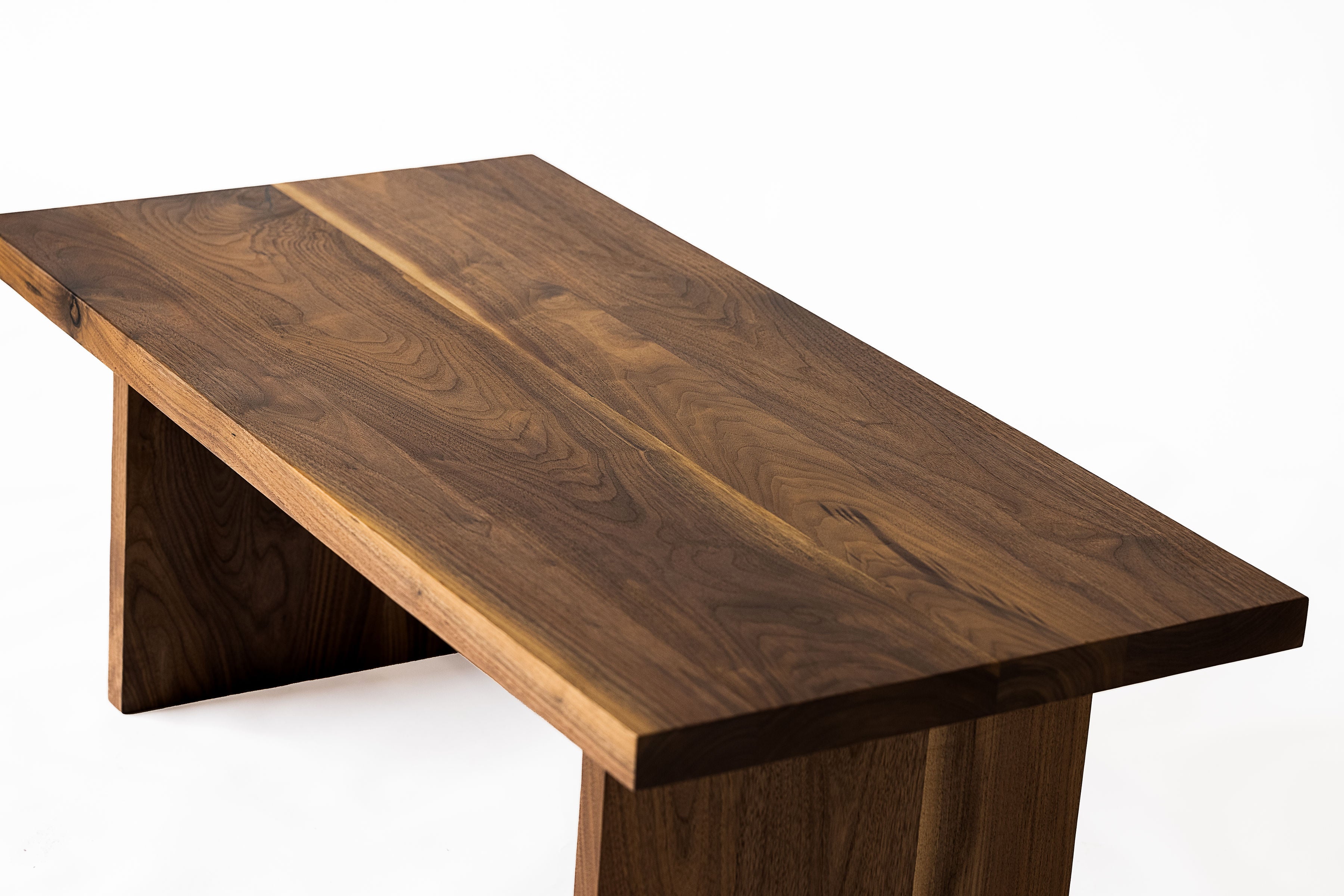 Horizon Dining Table– Artisan Born