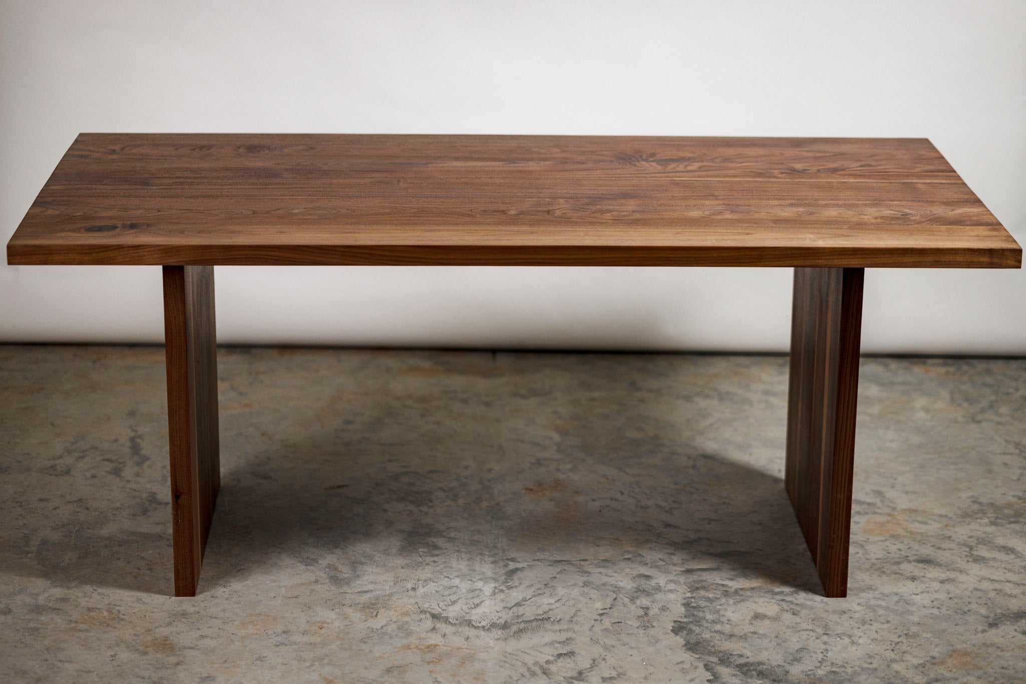 Horizon Dining Table– Artisan Born